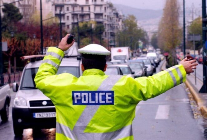 ΕΛ.ΑΣ: Αυξημένα μέτρα και απαγόρευση κυκλοφορίας φορτηγών άνω των 3,5 ...